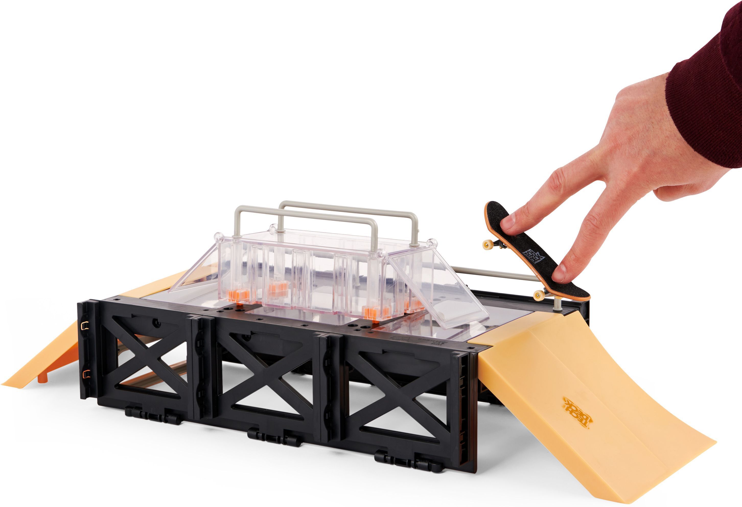 Tech Deck Play & Display SK8 Shop -skeittiramppi ja säilytyslaatikko ...