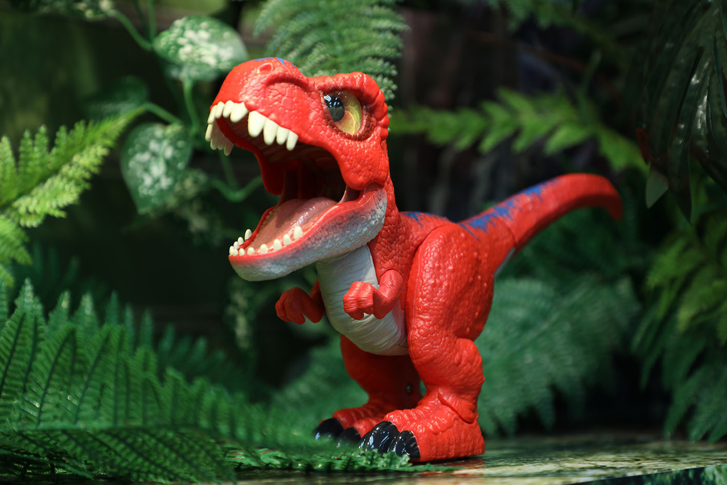 Dinos Unleashed T-Rex Jr -dinosaurus – Verkkokauppa.com