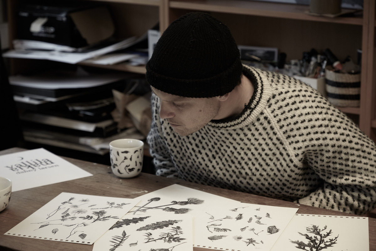 Vallila x Makia Flower -esiliina, 82 x 84 cm – Verkkokauppa.com