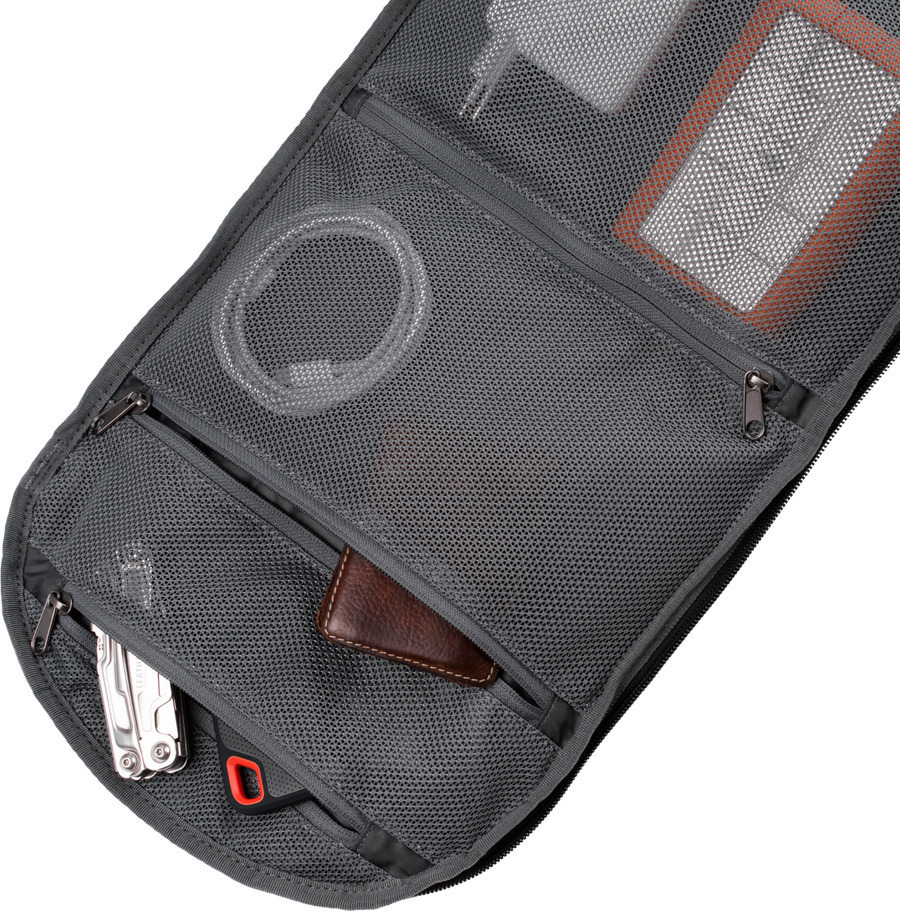 Db The Backpack 20L -reppu, black out – Verkkokauppa.com