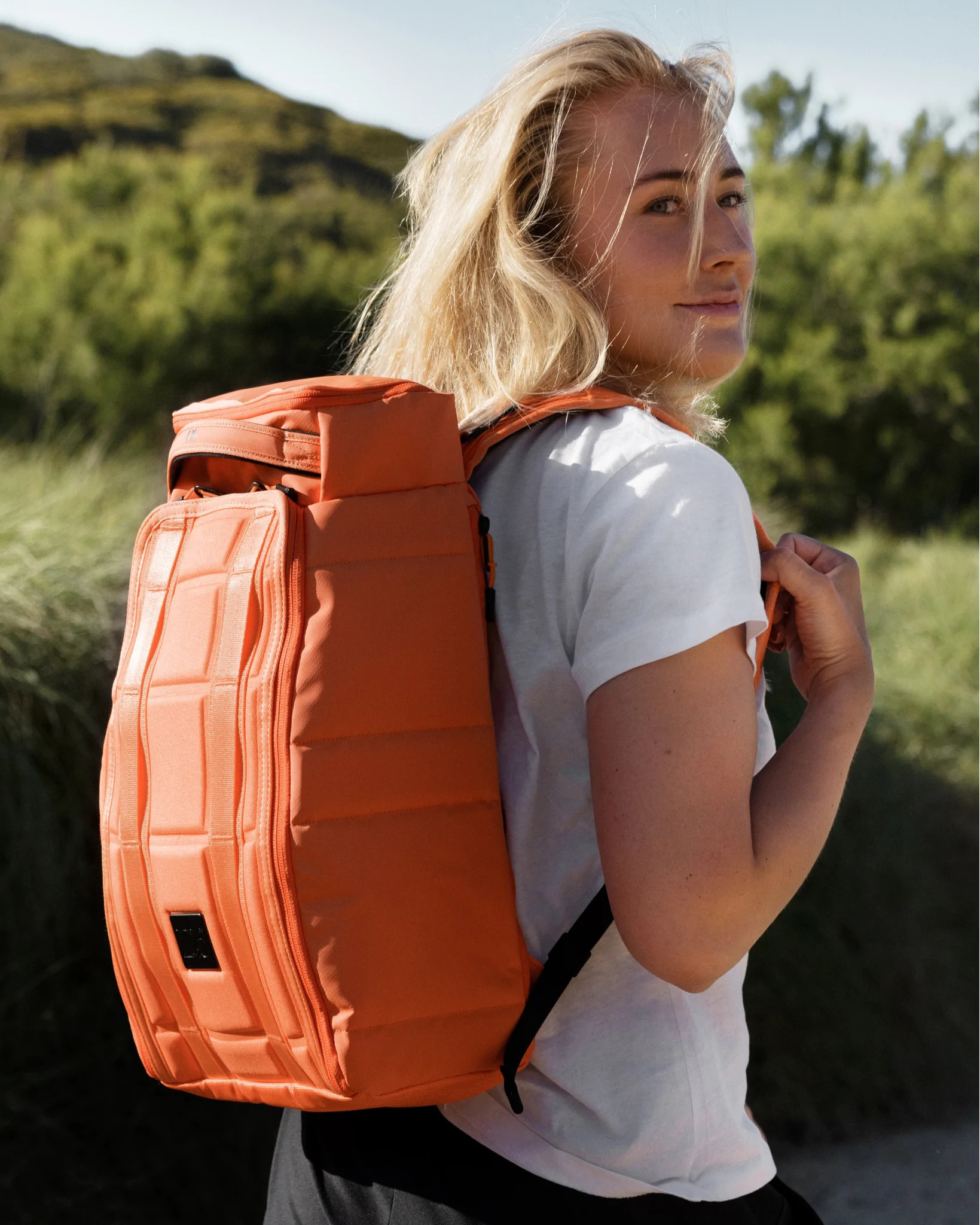 Db Hugger Backpack 20L -reppu, midnight sun – Verkkokauppa.com