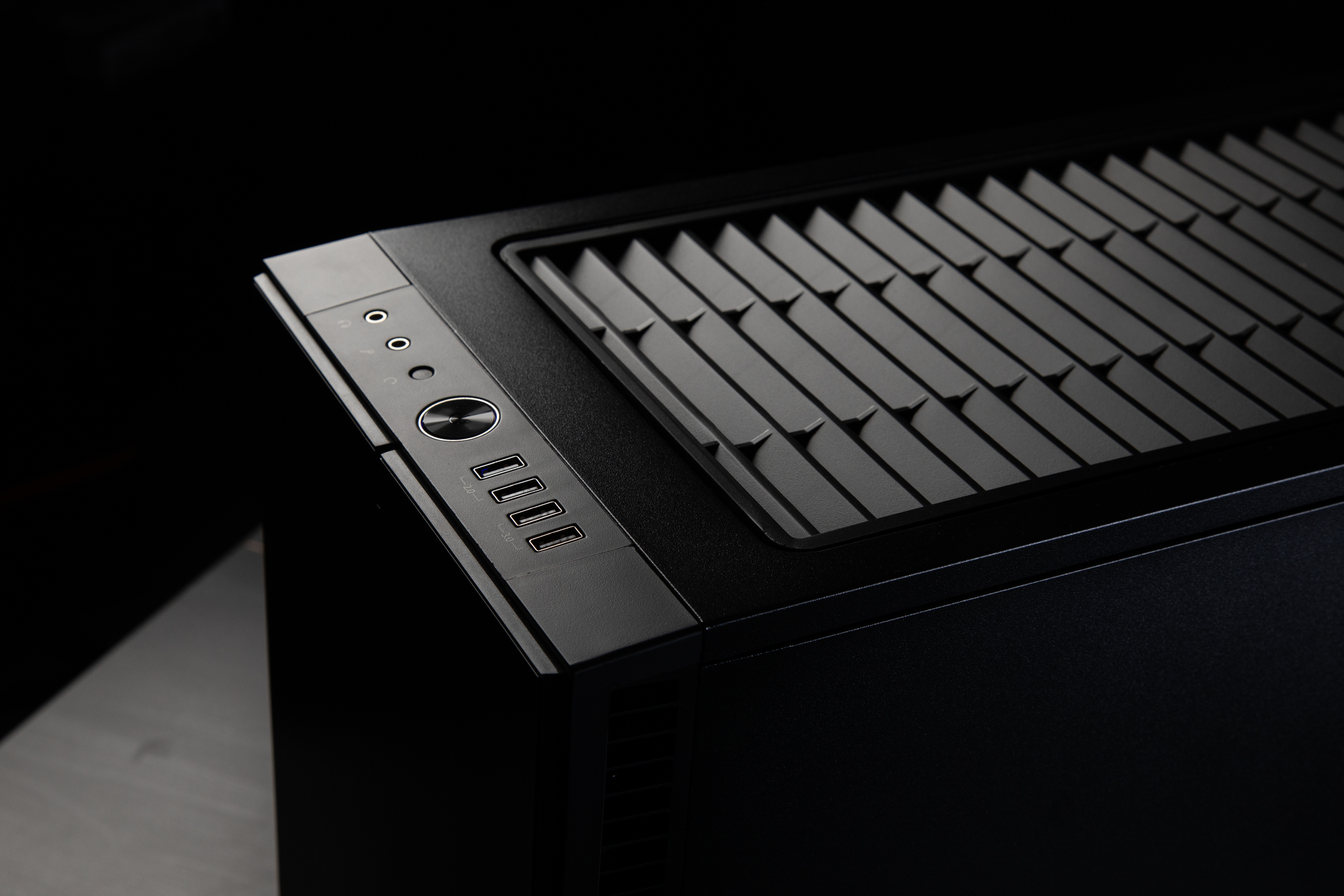 Blackstorm 4080 SUPER i7 -pelitietokone – Verkkokauppa.com