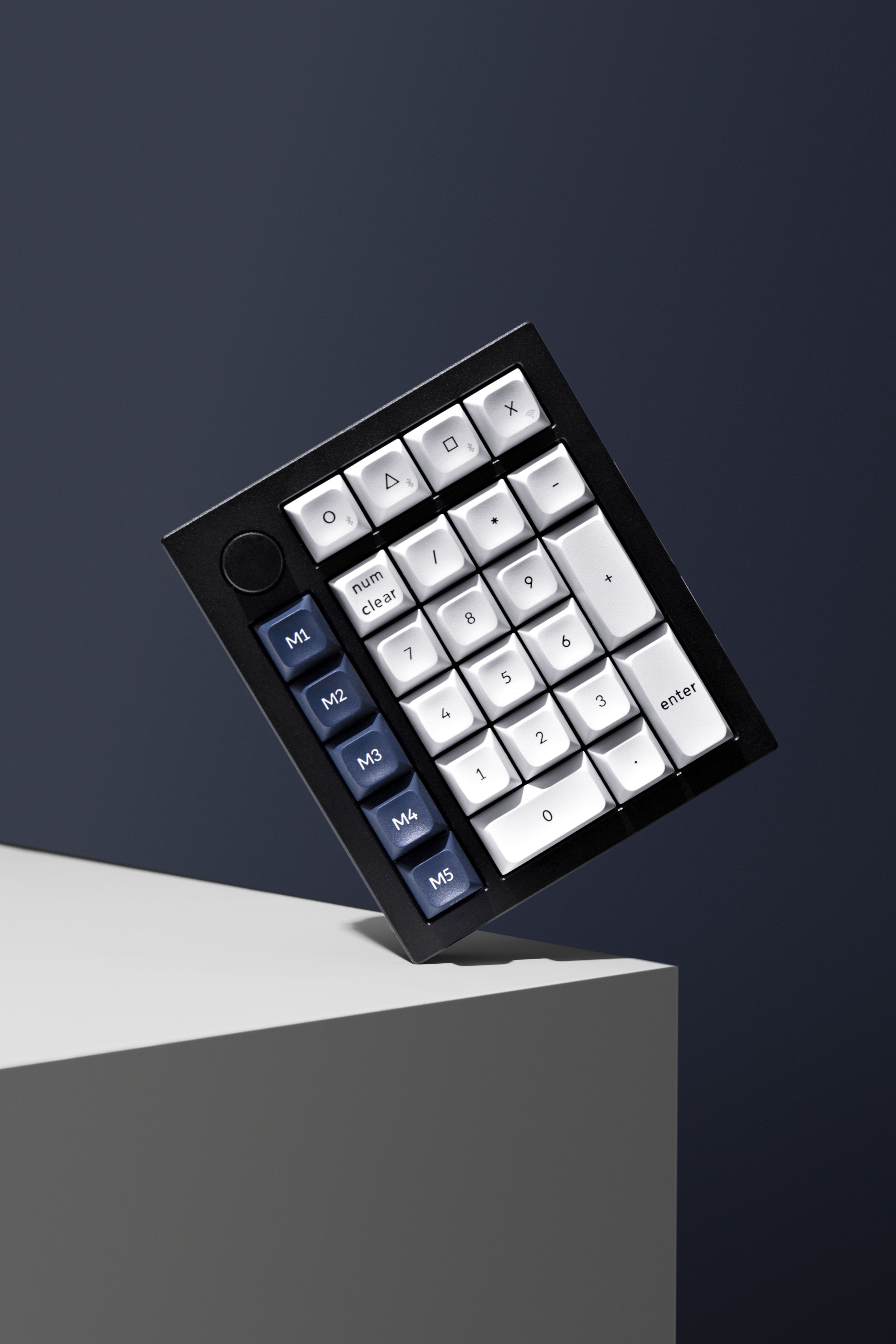 Keychron Q0 MAX numeronäppäimistö, mustavalkoinen – Verkkokauppa.com