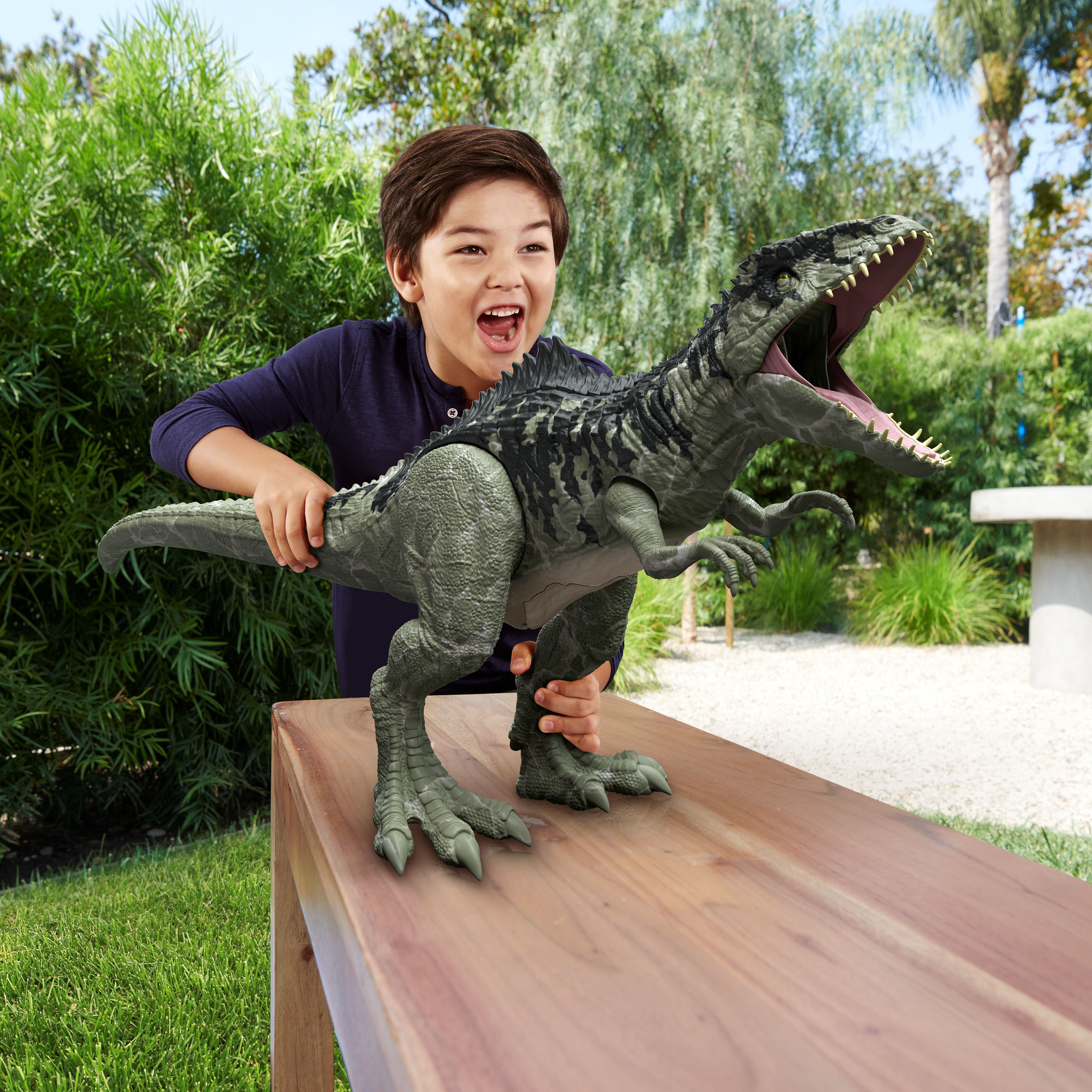 Jurassic World Super Colossal Giant -dinosaurus – Verkkokauppa.com