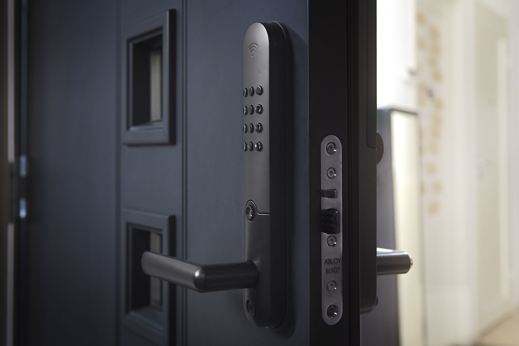 Yale Doorman L3 -älylukko, musta – Verkkokauppa.com